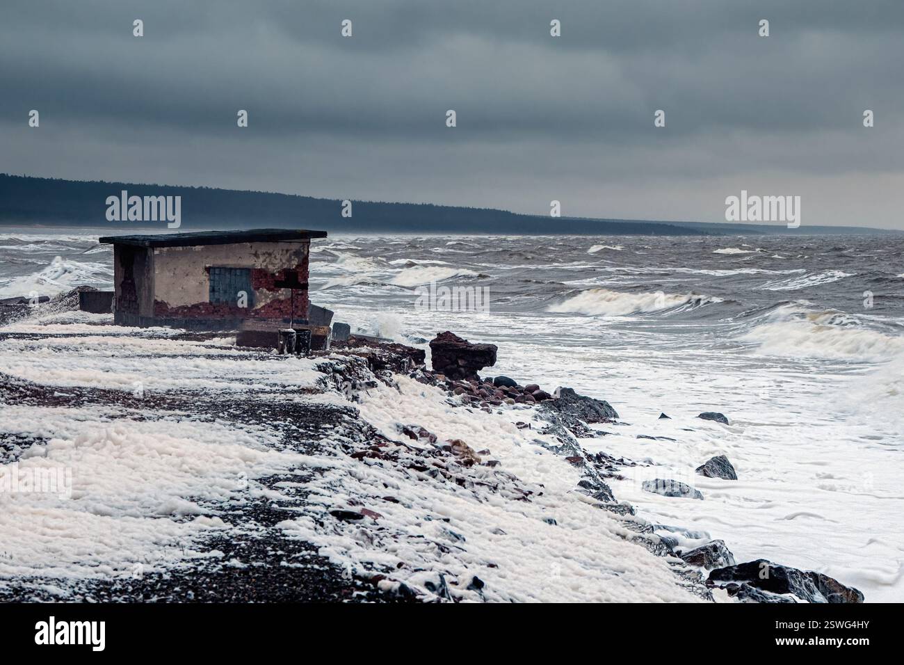 Storm on sea huge waves hi-res stock photography and images - Alamy