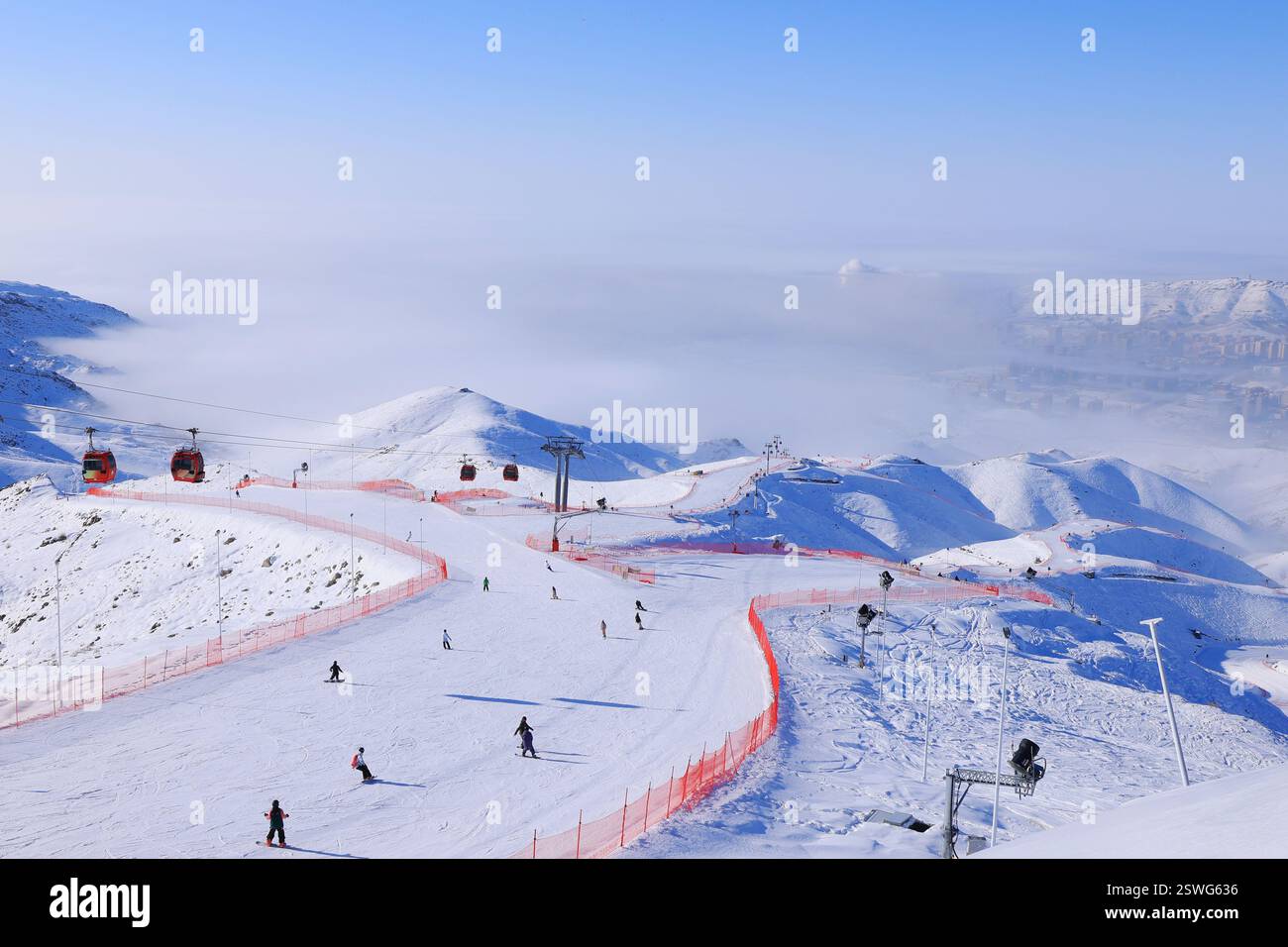 ALTAY, CHINA - FEBRUARY 21, 2025 - Snow lovers ski at the International ...