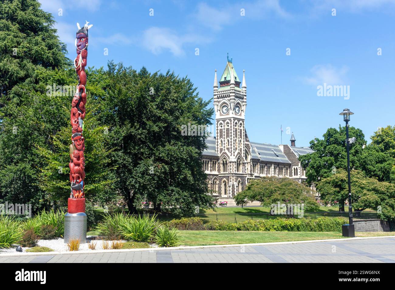 Tawhaki carving and Clocktower Building, Central Campus, University of ...