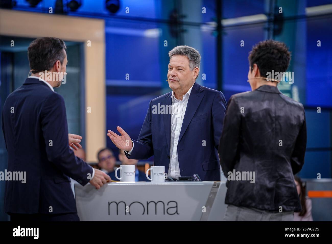 Berlin, Germany. 21st Feb, 2025. Robert Habeck (M, Alliance 90/The ...