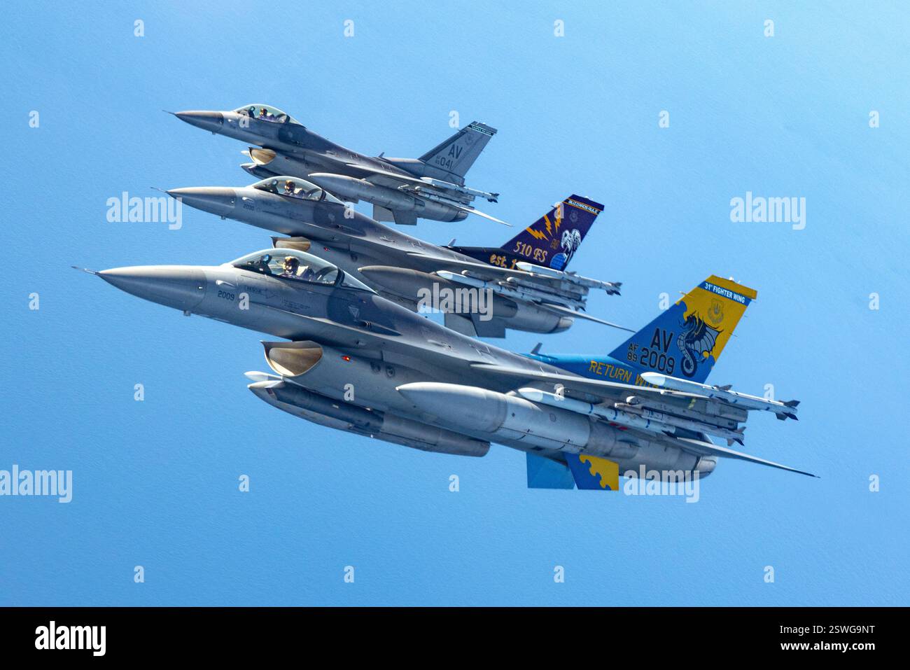 Three F-16 Fighting Falcons from the 31st Fighter Wing fly above Aviano ...