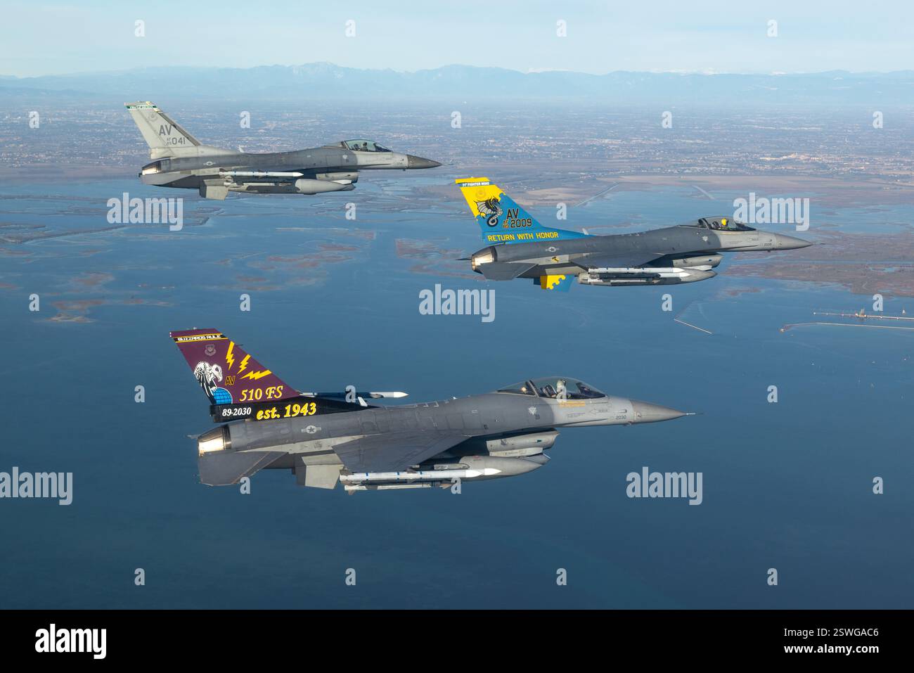 Three F-16 Fighting Falcons from the 31st Fighter Wing fly above Venice ...