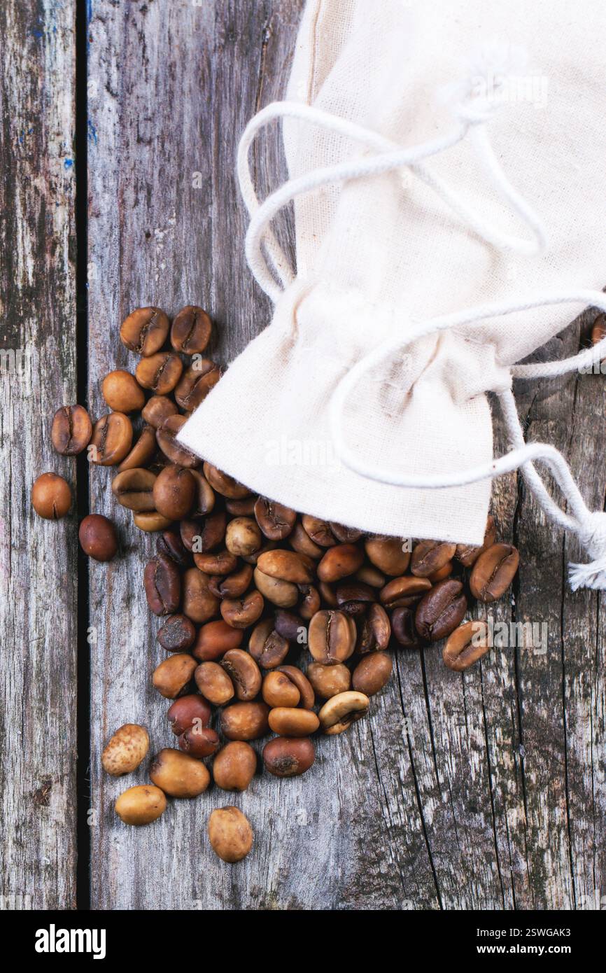Unroasted decaf coffee beans Stock Photo - Alamy