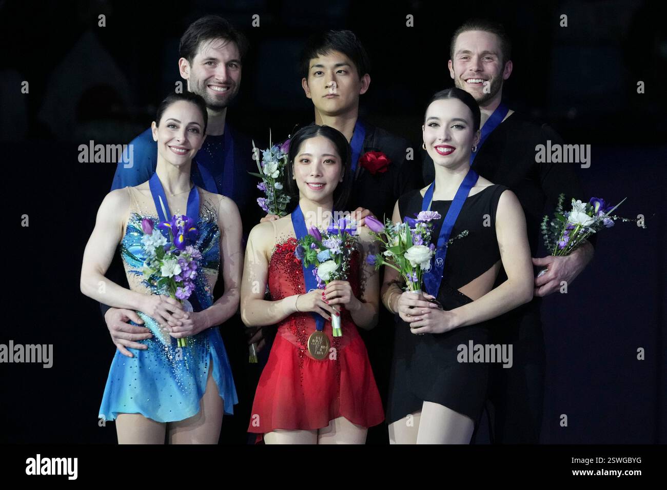 Gold medalists Riku Miura and Ryuichi Kihara of Japan, center, poses ...