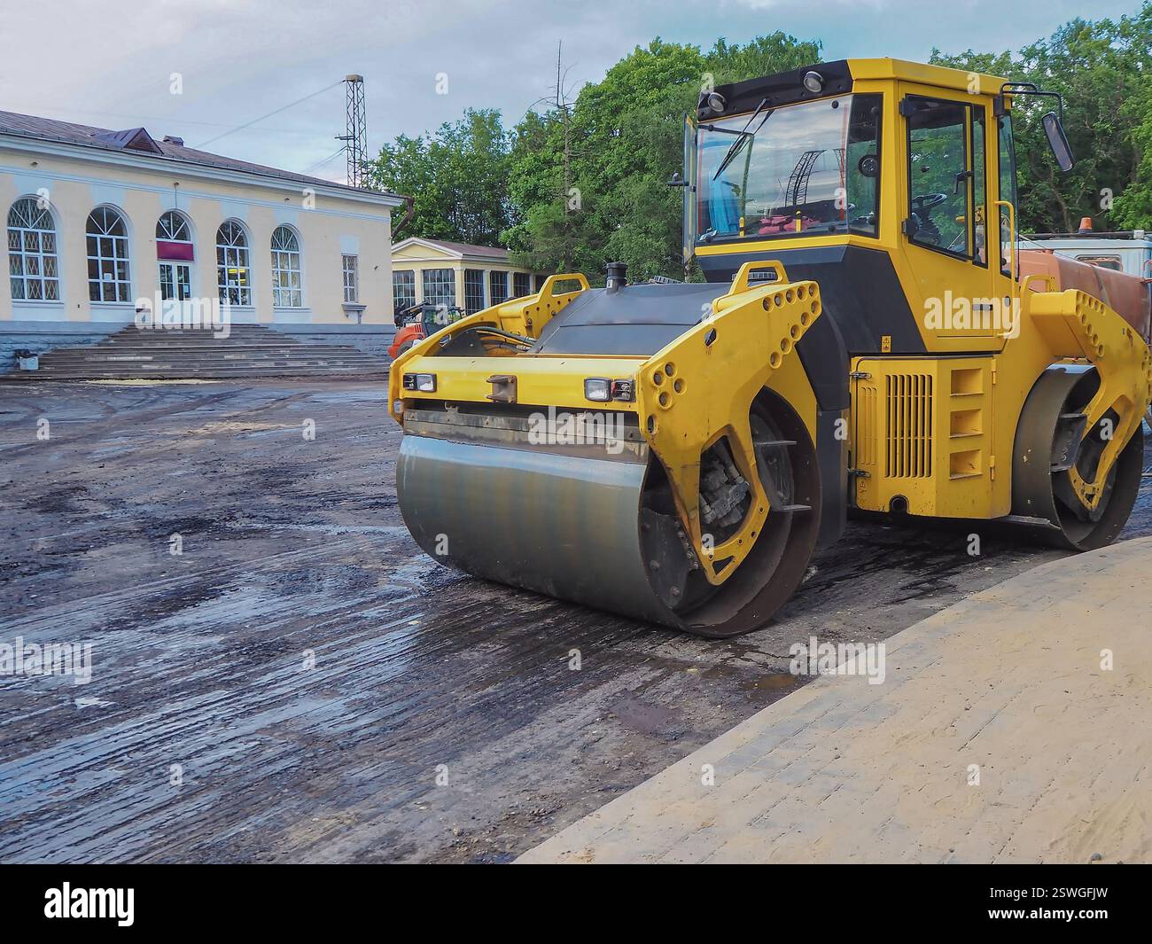 Old road asphalt work hi-res stock photography and images - Alamy