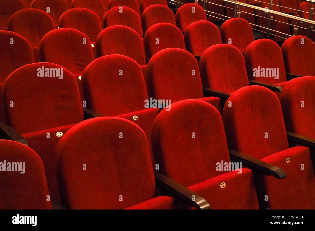 Indoor concert view hi-res stock photography and images - Alamy