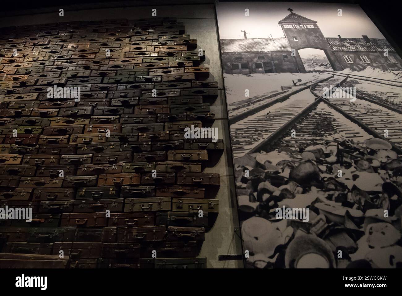 Gdansk wwii museum suitcase wall hi-res stock photography and images ...