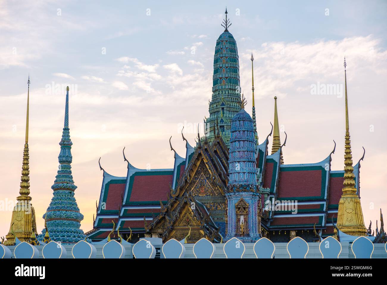 Thailands revered temple visitors marvel at the exquisite details hi ...