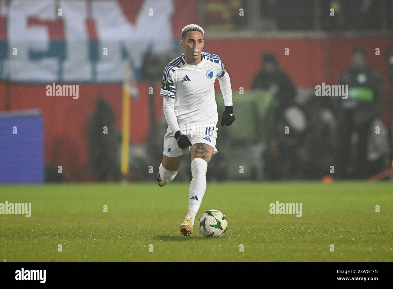 Heidenheim An Der Brenz, Deutschland. 20th Feb, 2025. Fussball ...