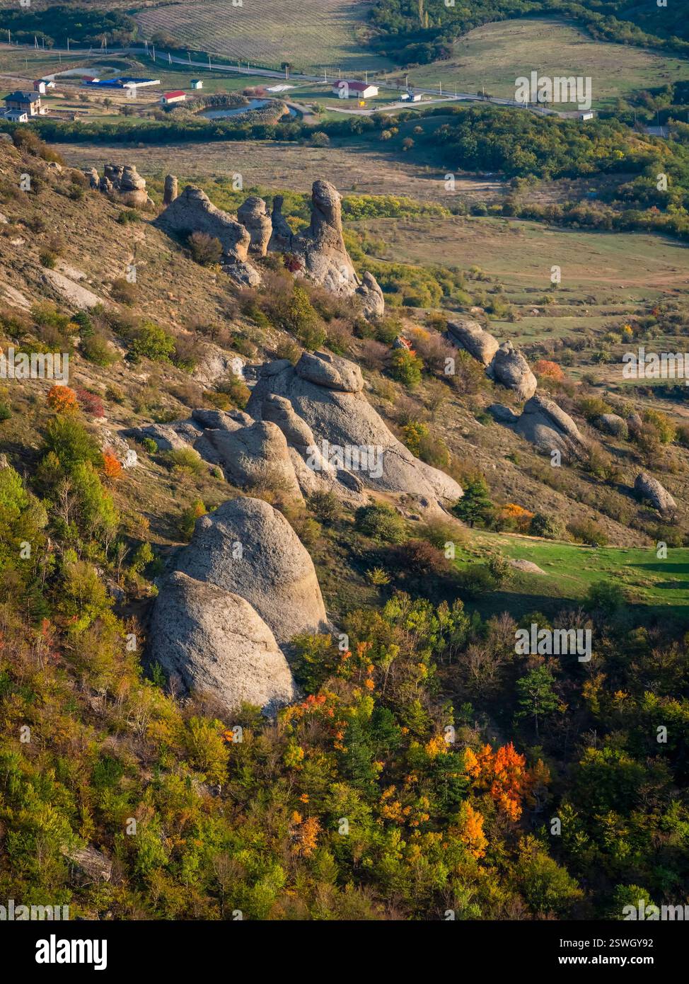 Pinnacle outcrops on hilltops, antiquity of geological processes Stock ...