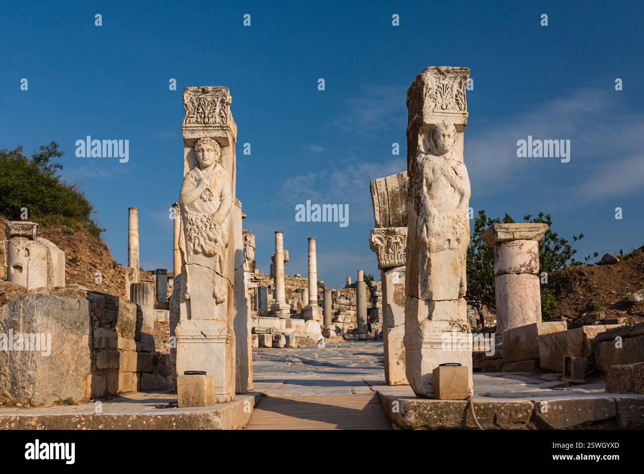 Hercules Gate of the ancient city ruins of Ephesus, Turkey Stock Photo ...