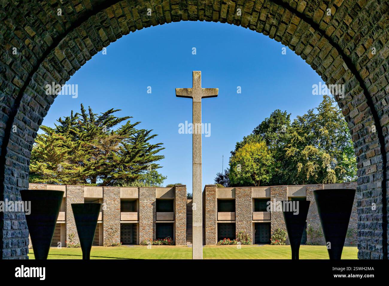 Cemetery german soldiers soldiers hi-res stock photography and images ...