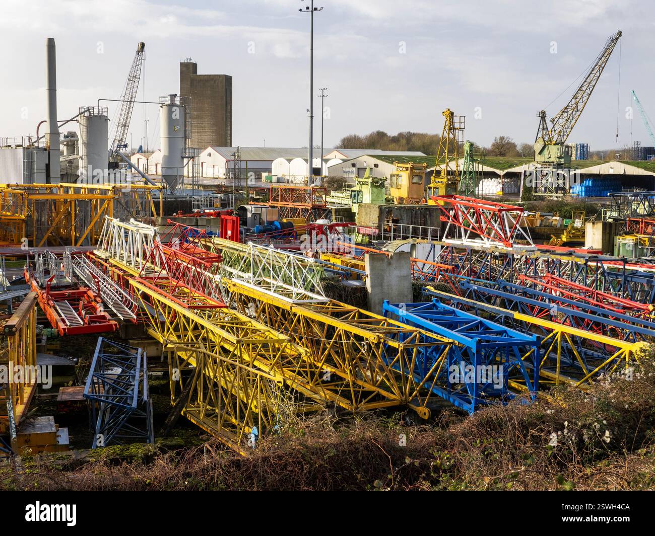 Old crane parts at Sharpness docks on the River Severn, Gloucestershire, UK Stock Photo - Alamy