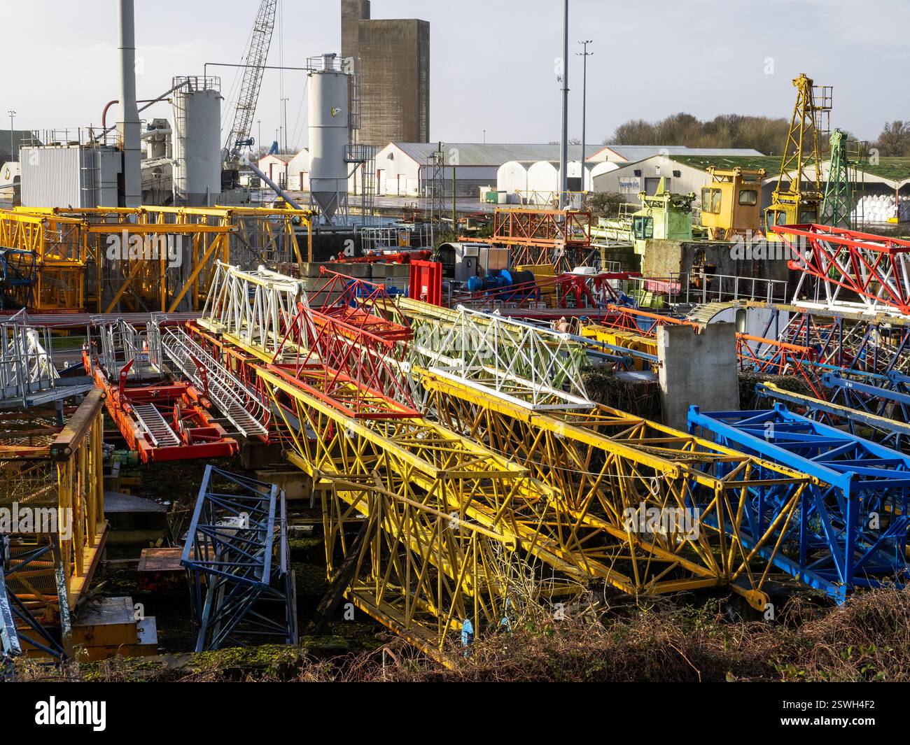 Old crane parts at Sharpness docks on the River Severn, Gloucestershire, UK Stock Photo - Alamy