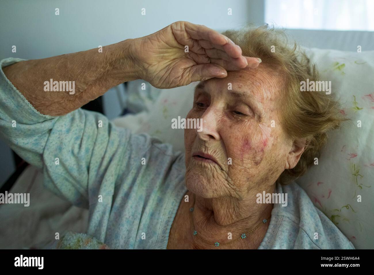 A bedridden patient is home Stock Photo - Alamy
