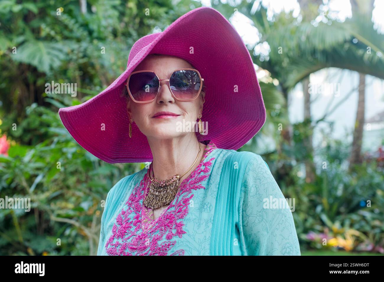 A Casual head shot of a Socialite Stock Photo - Alamy