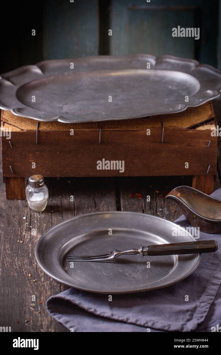 Vintage silverware plate empty hi-res stock photography and images - Alamy