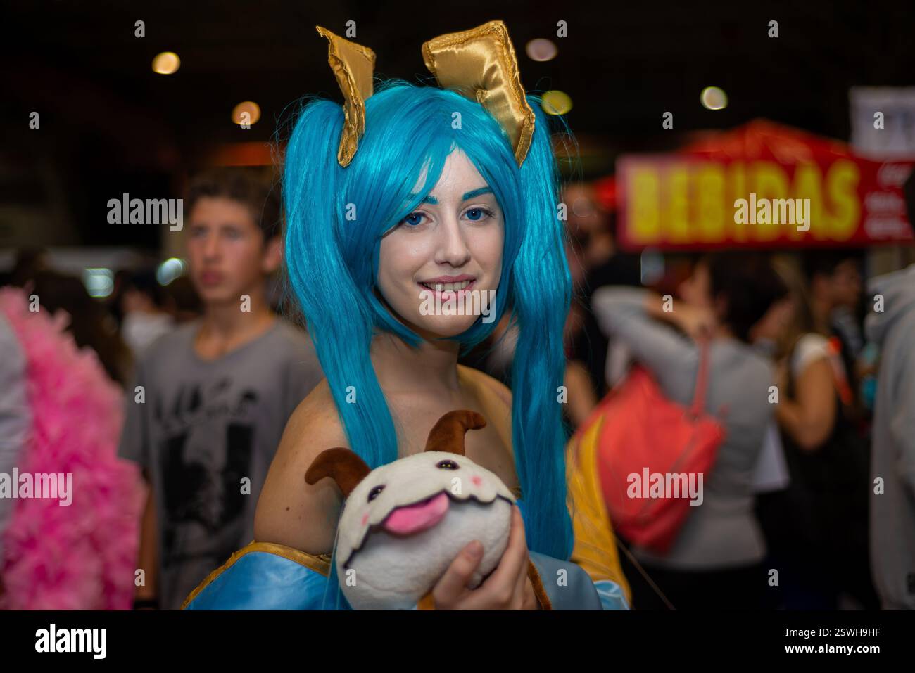 A girl in a league of legends cosplay Stock Photo - Alamy