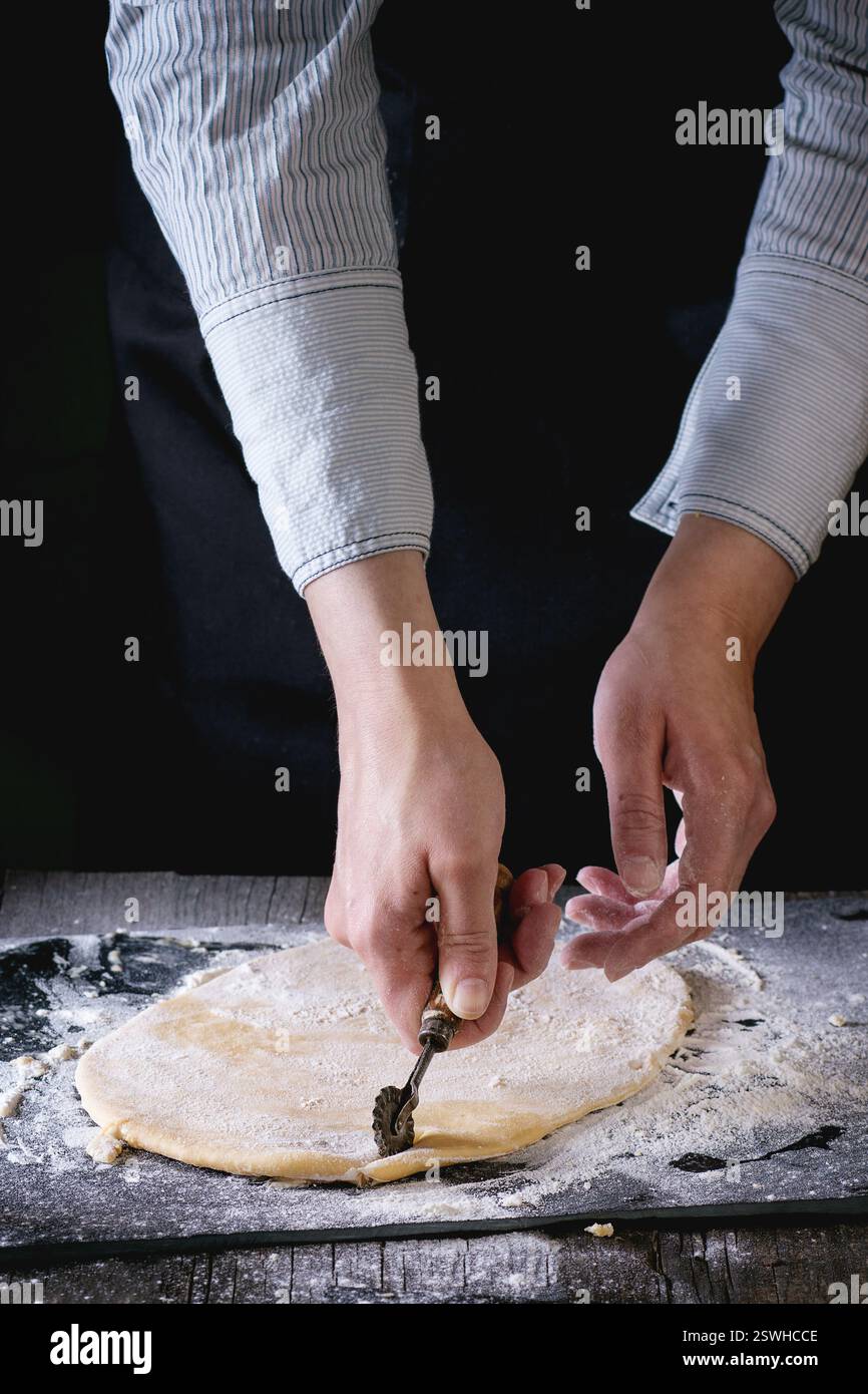Rolled out pasta dough hi-res stock photography and images - Alamy