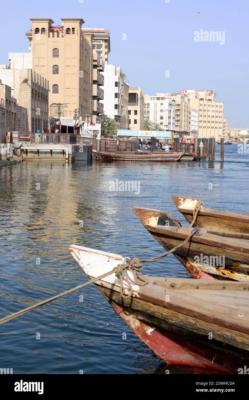 Uae dubai downtown swimming hi-res stock photography and images - Alamy