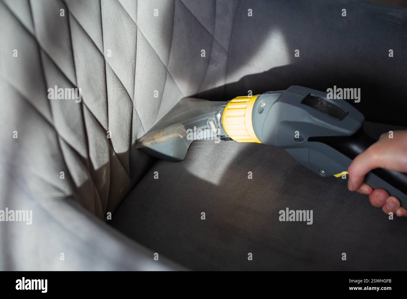 Services for washing and cleaning upholstered furniture with a vacuum ...