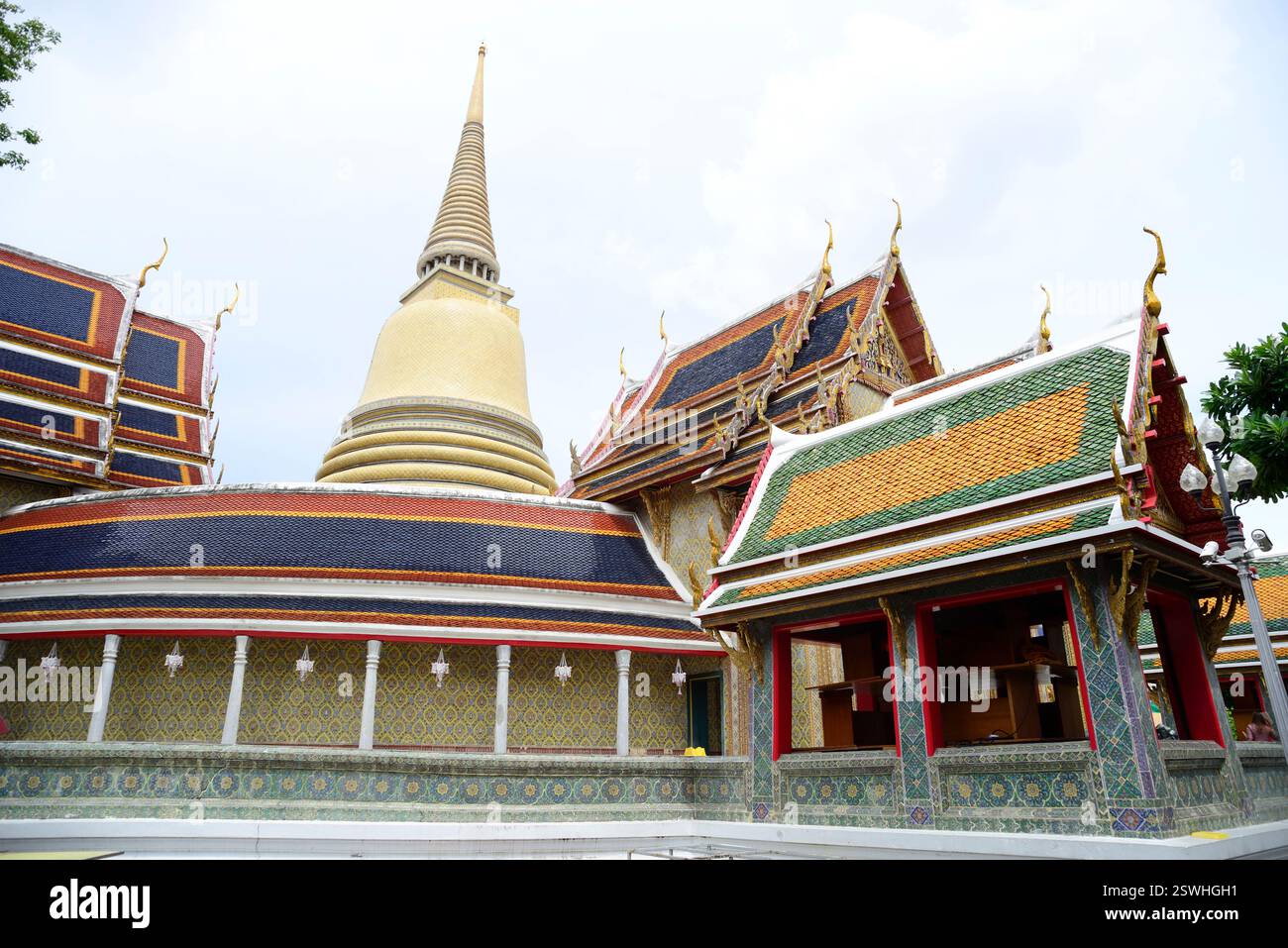 Wat Ratchabophit, Bangkok, Thailand Stock Photo - Alamy