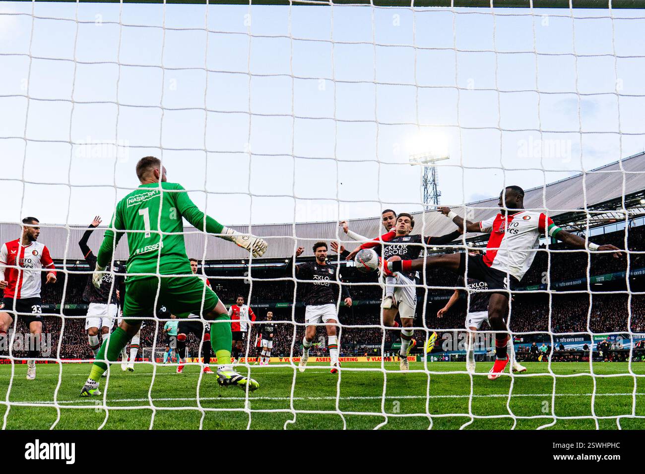 Rotterdam - David Hancko of Feyenoord, Goalkeeper Jasper Cillessen of ...