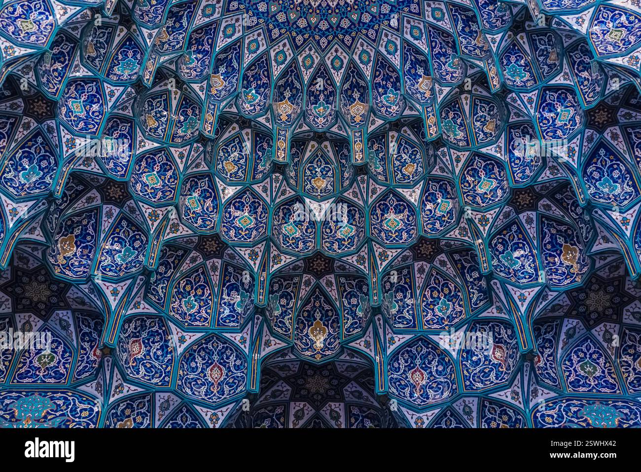 Mihrab of Sultan Qaboos Grand Mosque in Muscat, Oman Stock Photo - Alamy