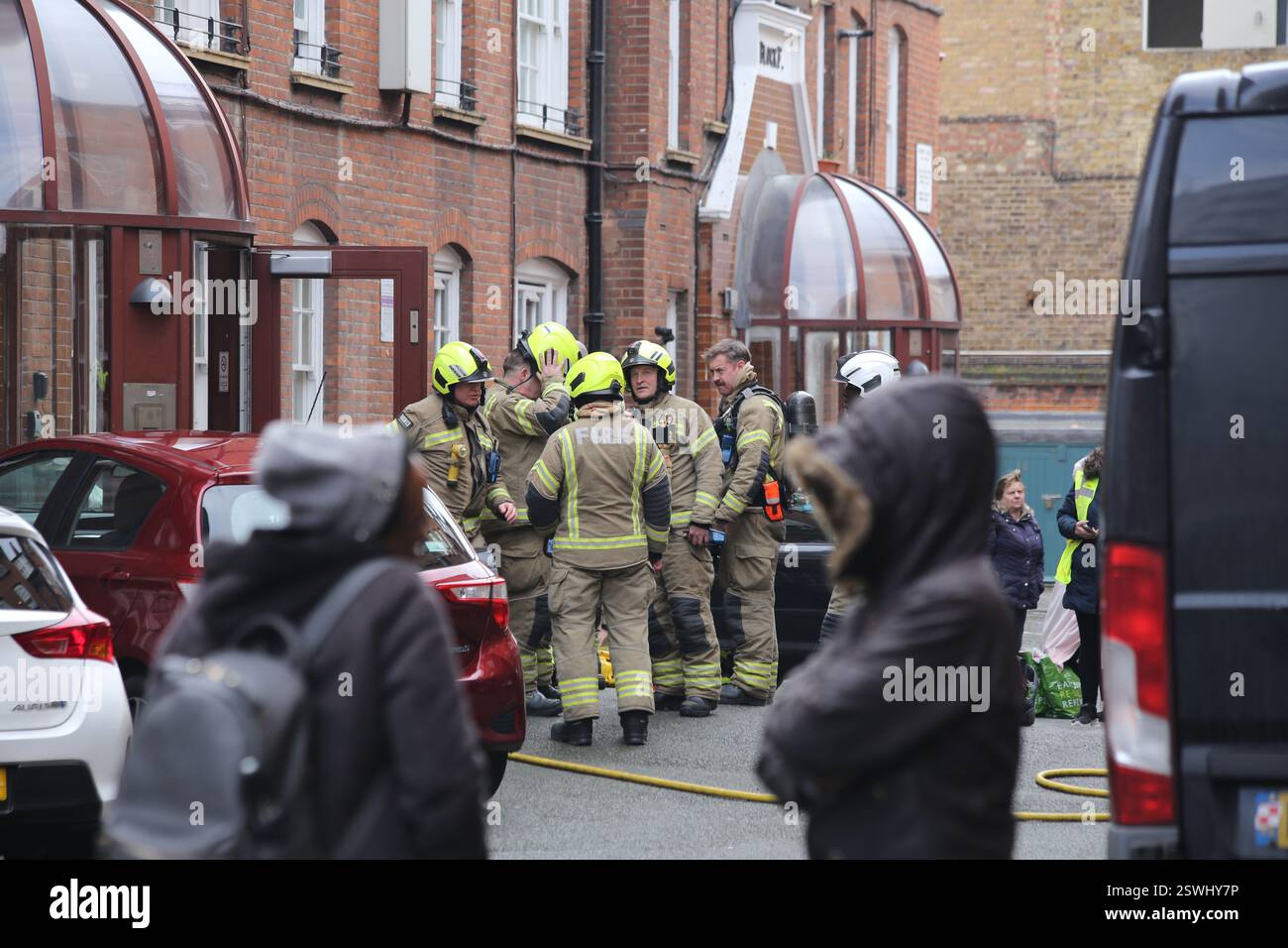 FLAT FIRE IN PEABODY ESTATE SW6 FULHAM LONDON - Friday 21 February 2025 ...