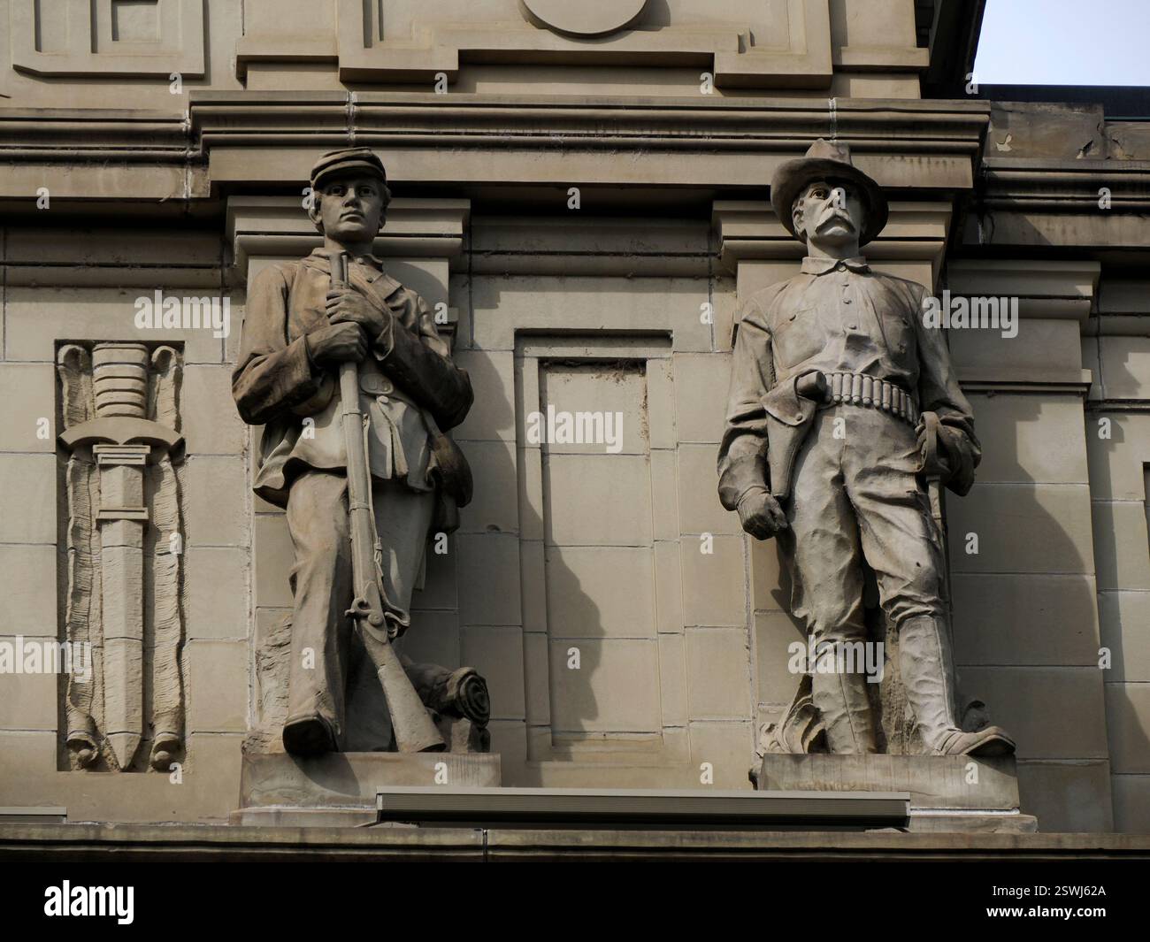 cincinnati hamilton county memorial building detail Stock Photo - Alamy