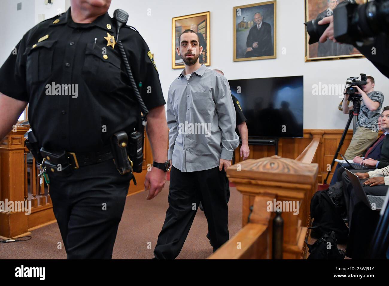 Hadi Matar, center, charged with severely injuring author Salman ...