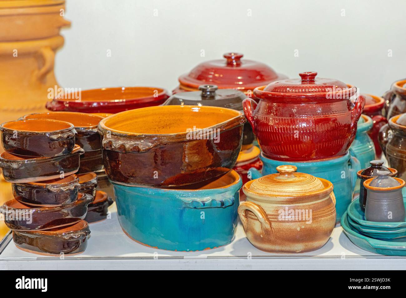 Clay Pots Terracotta Earthenware Dutch Oven Roaster Stock Photo - Alamy