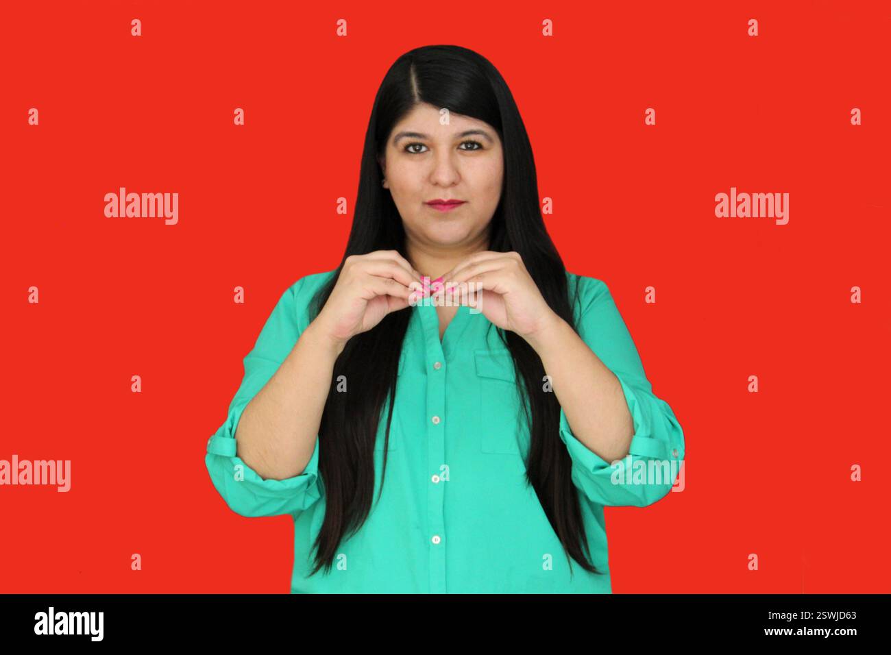 30 year old Latina woman with long straight hair speaks Mexican sign ...