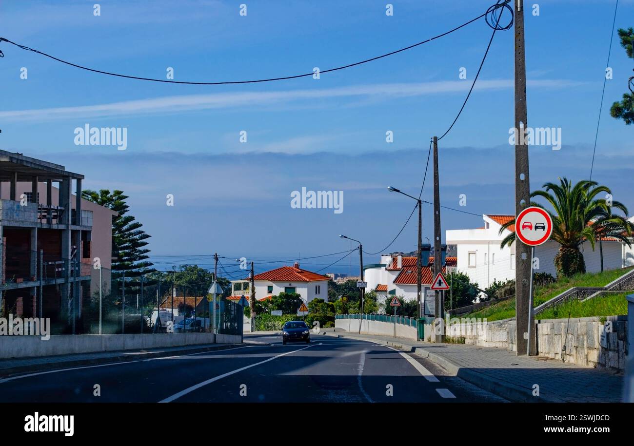 The road to the famous Nazaré beach Stock Photo - Alamy