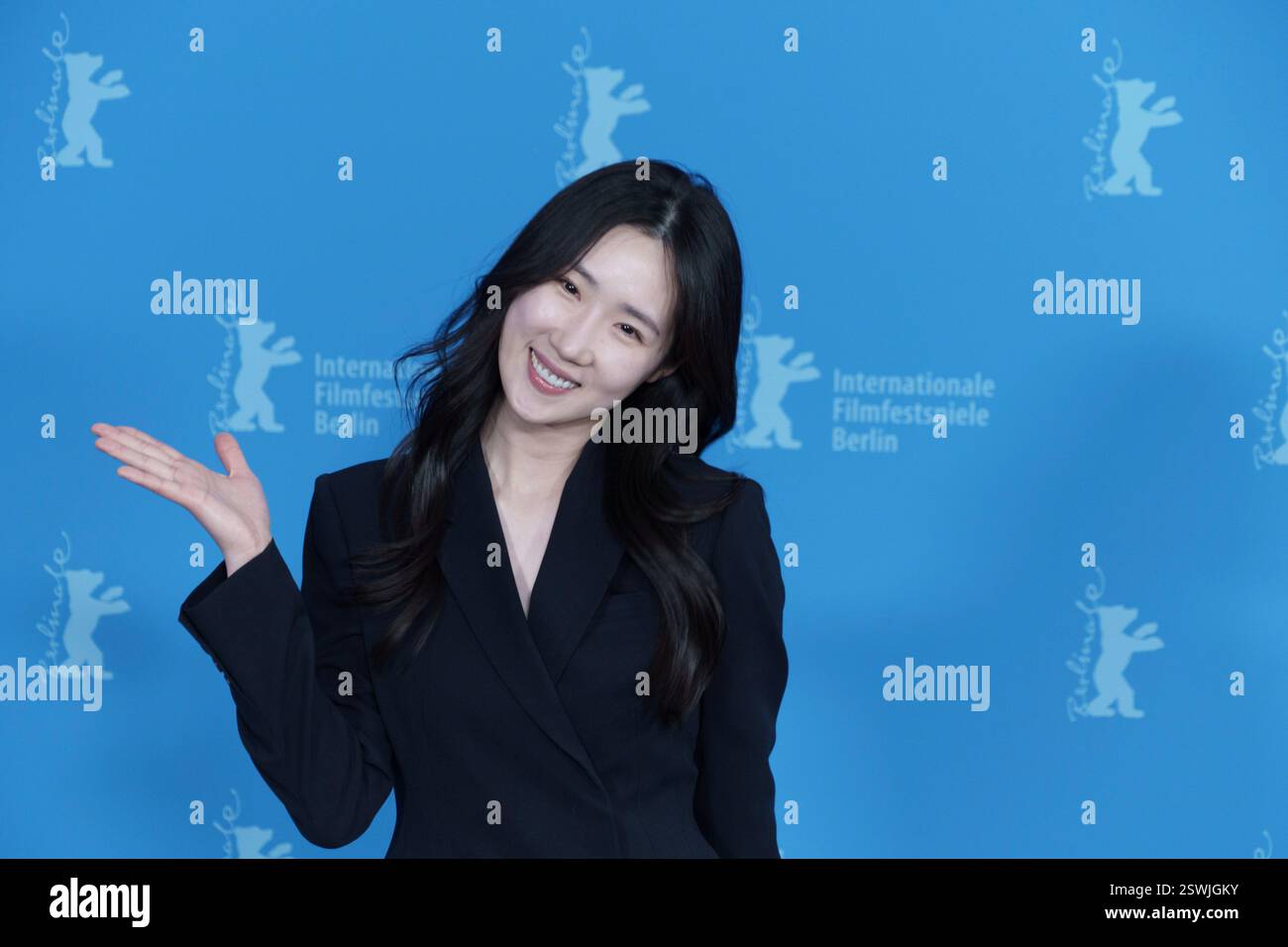 Ha Seong-guk, Kang Soyi, Hong Sang-soo, Yun-hee Cho and Kwon Hae-hyo ...