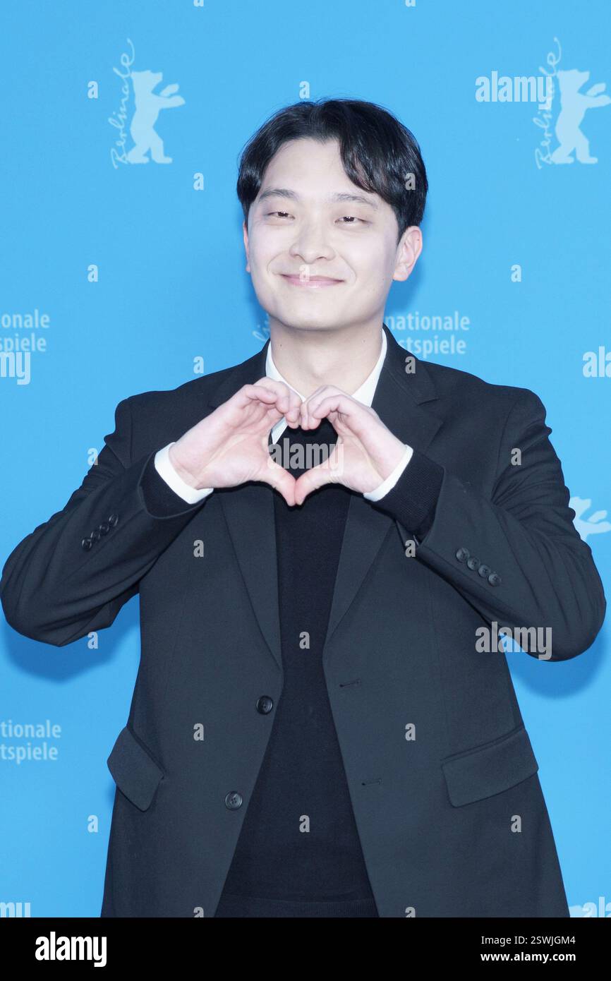 Ha Seong-guk, Kang Soyi, Hong Sang-soo, Yun-hee Cho and Kwon Hae-hyo ...