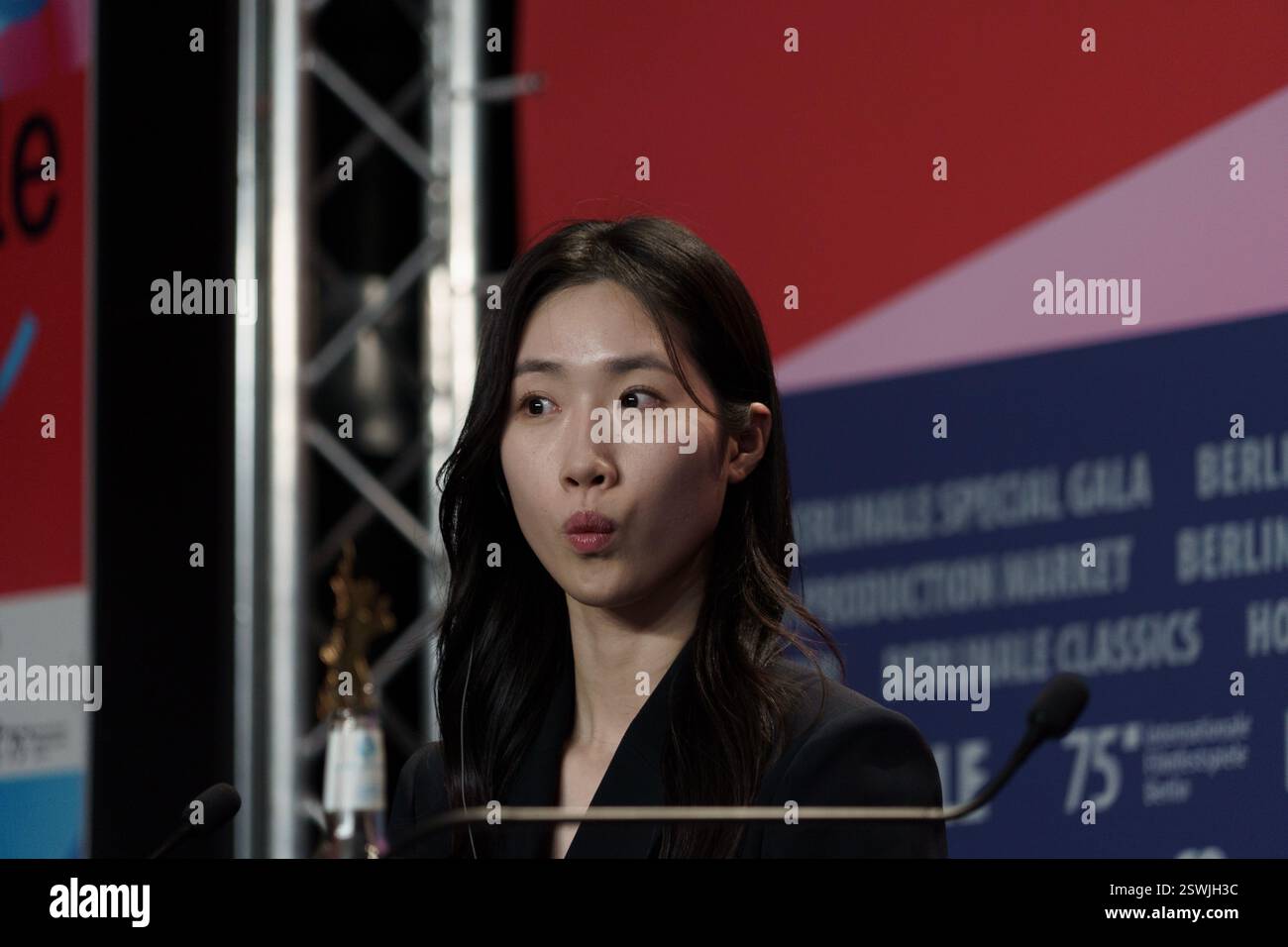 Kang Soyi, Ha Seong-guk, Hong Sang-soo, Yun-hee Cho, Kwon Hae-hyo and ...