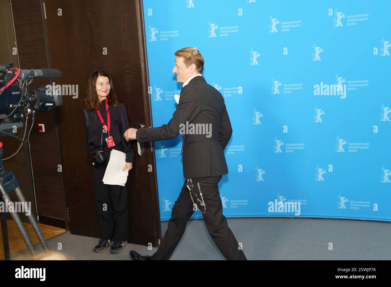 Sol Bondy, Michael Chernus, Alexander Scheer, John Magaro, Mala Emde ...