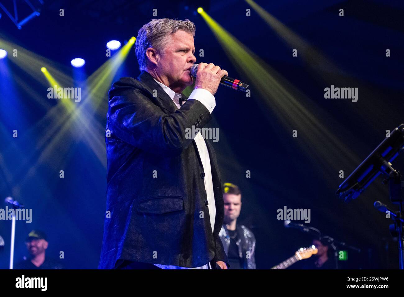 Richie McDonald of The Frontmen performs at the BBR Decades Party ...