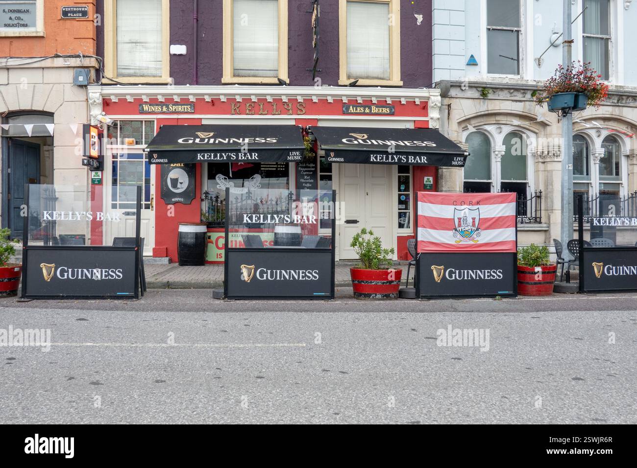 Kelly's Bar Facade Shop Front Building Exterior Advertising Guinness ...