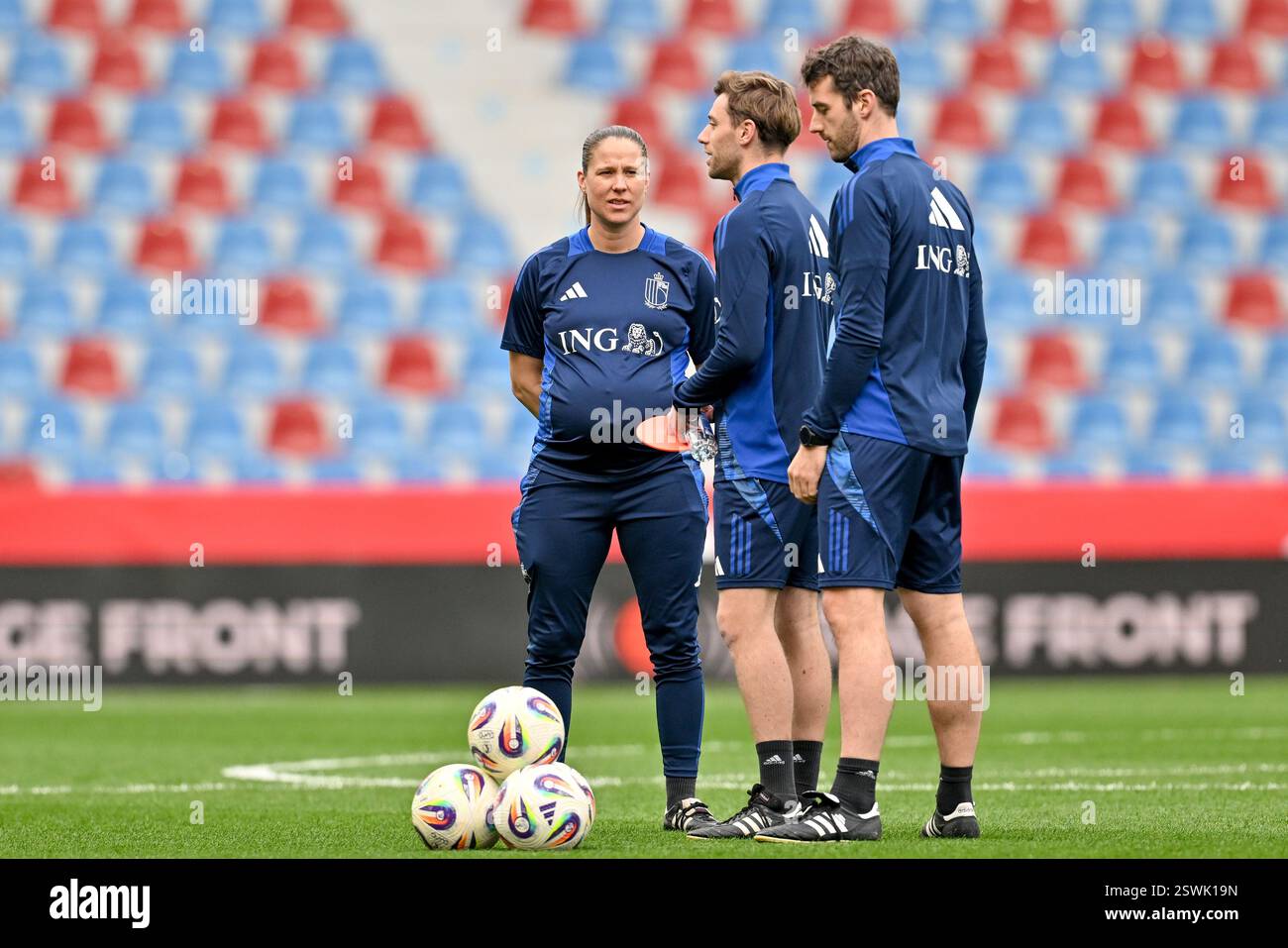 Valencia, Spain. 21st Feb, 2025. Assistant Coach Lenie Onzia of Belgium ...