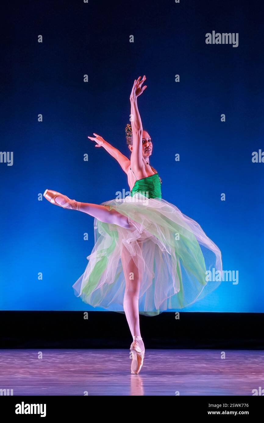 Caucasian female ballet dancer smiling hi-res stock photography and ...