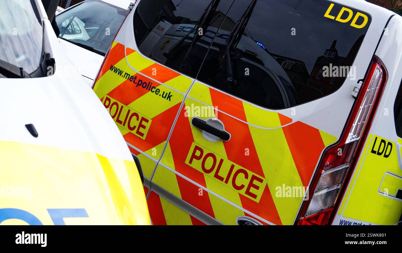 Uk police logo hi-res stock photography and images - Alamy