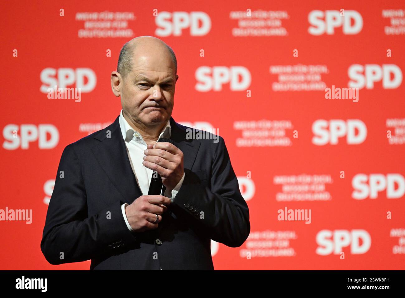 Federal Chancellor Olaf Scholz is on stage at the SPD's election ...