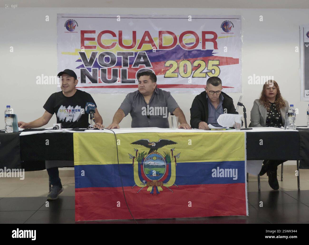 Cristian Ramirez, Javier Recalde and Wesley Merchan of Movimiento ...