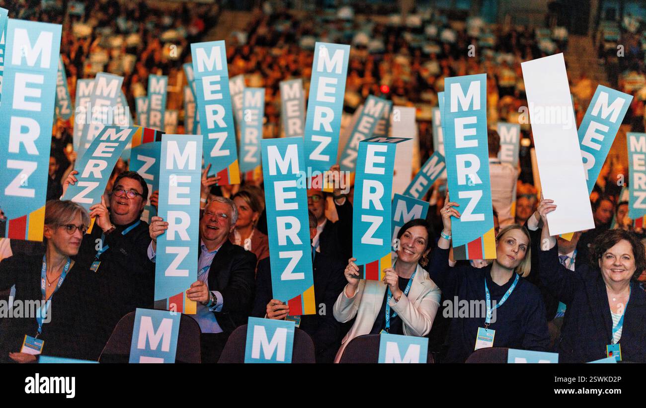21 February 2025, North Rhine-Westphalia, Oberhausen: During the final ...