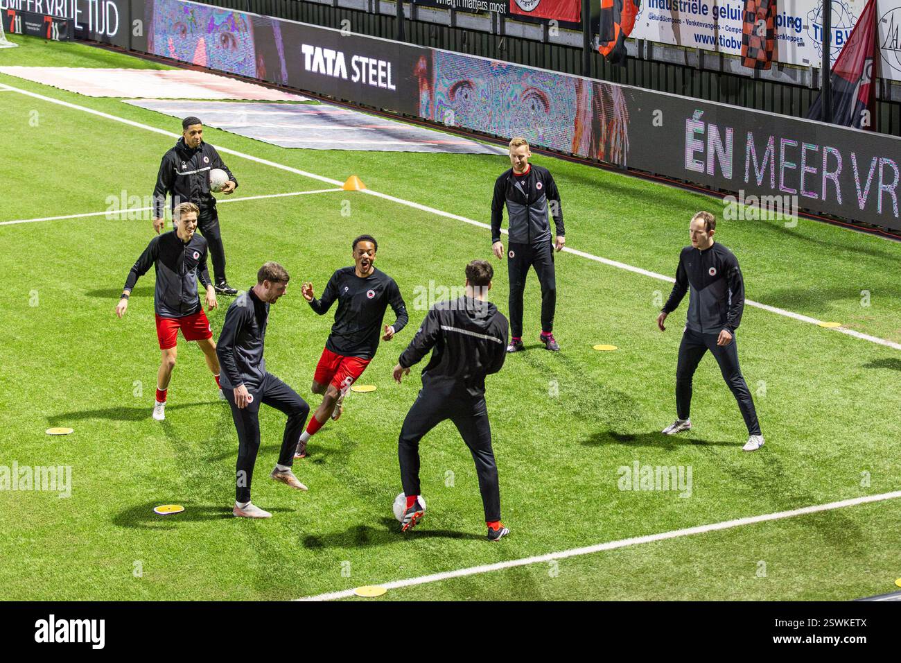 VELSEN, 21-02-2025, 711 Stadion. Dutch Football, Keuken Kampioen ...