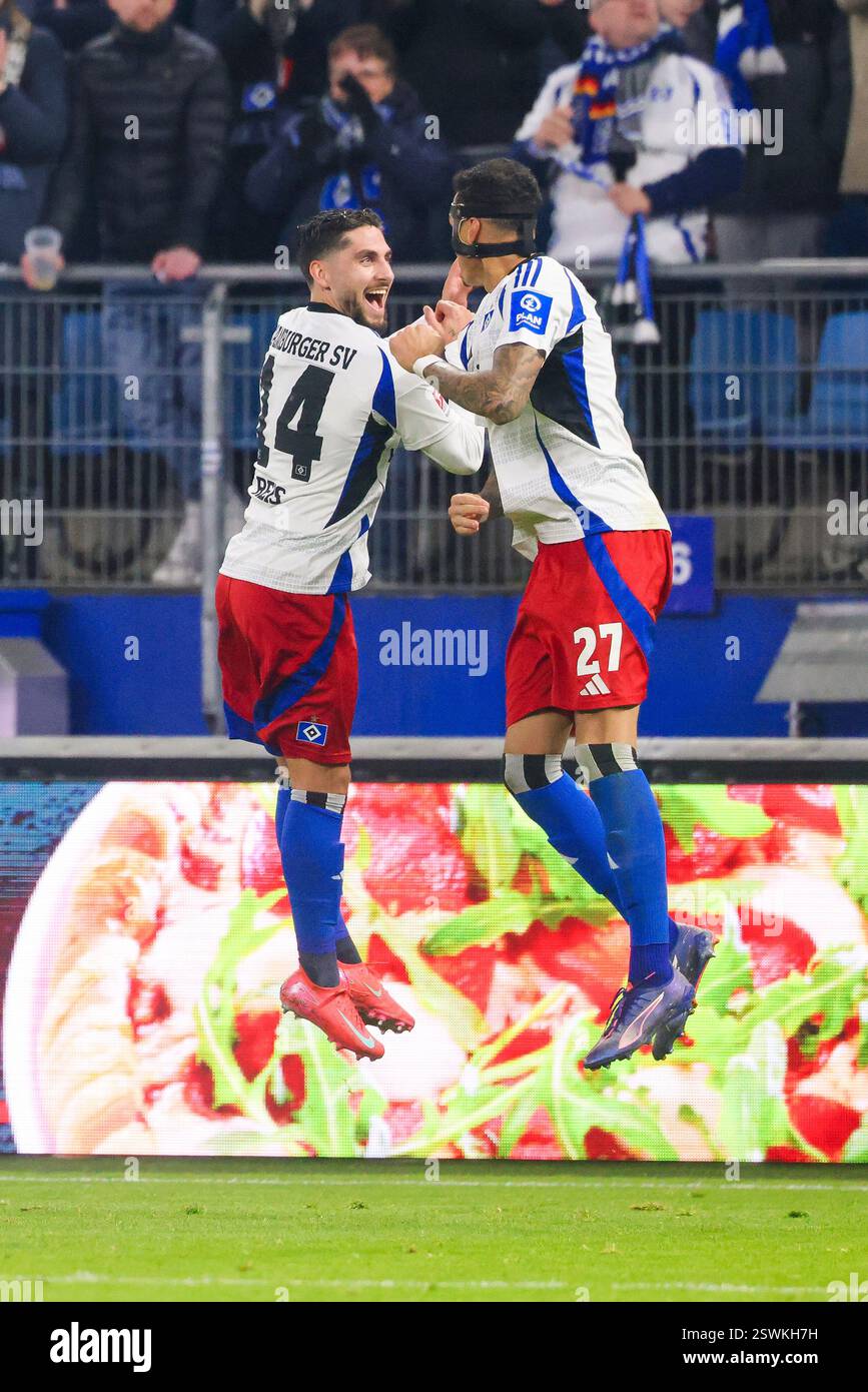 Hamburg, Germany. 21st Feb, 2025. Soccer: Bundesliga 2, Hamburger SV - 1. FC Kaiserslautern ...