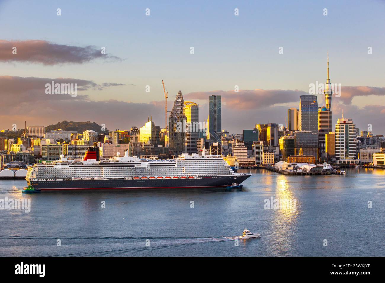Auckland, New Zealand, 22 Feb, 2025. Cunard’s Queen Anne enters the ...