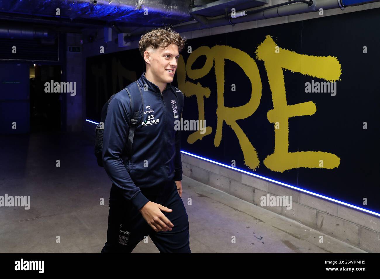 Arron Lindop of Warrington Wolves arrives ahead of the Betfred Super ...